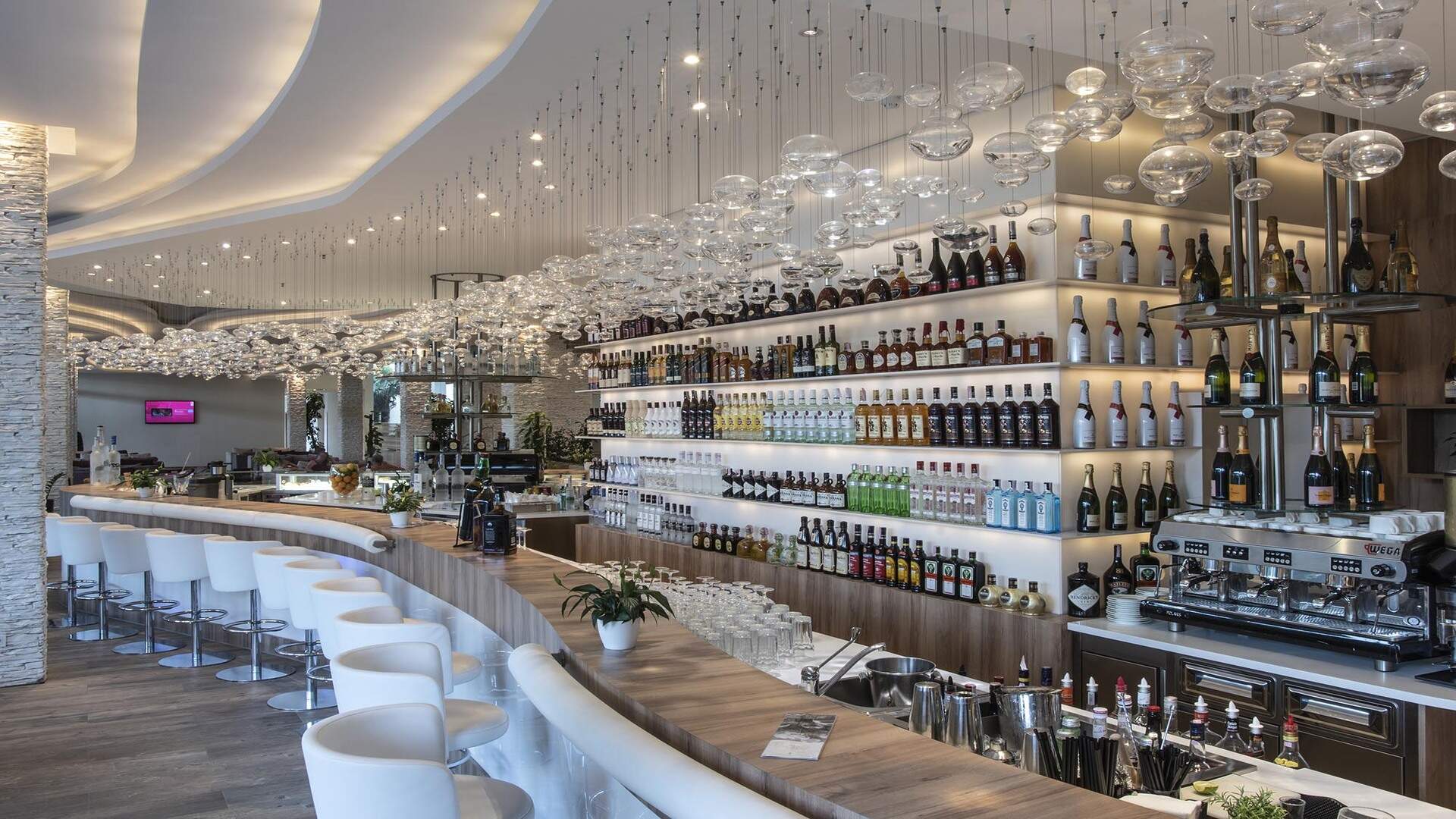 Lobby & Aperitif Bar Ivan