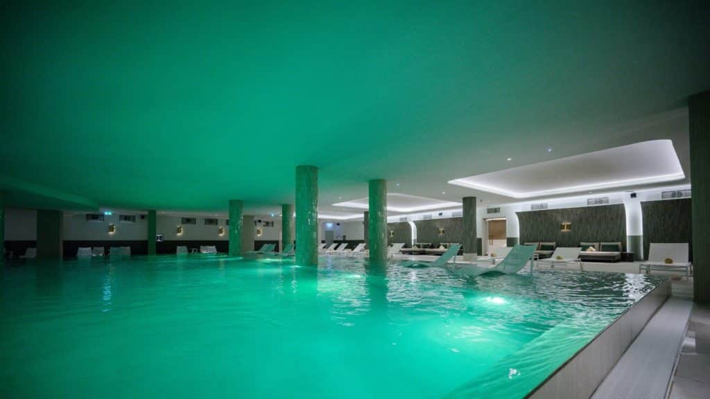 Pool zone - Amadria Park Official Web