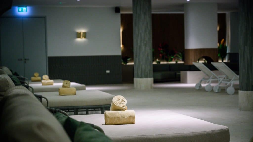 Pool zone - Amadria Park Official Web